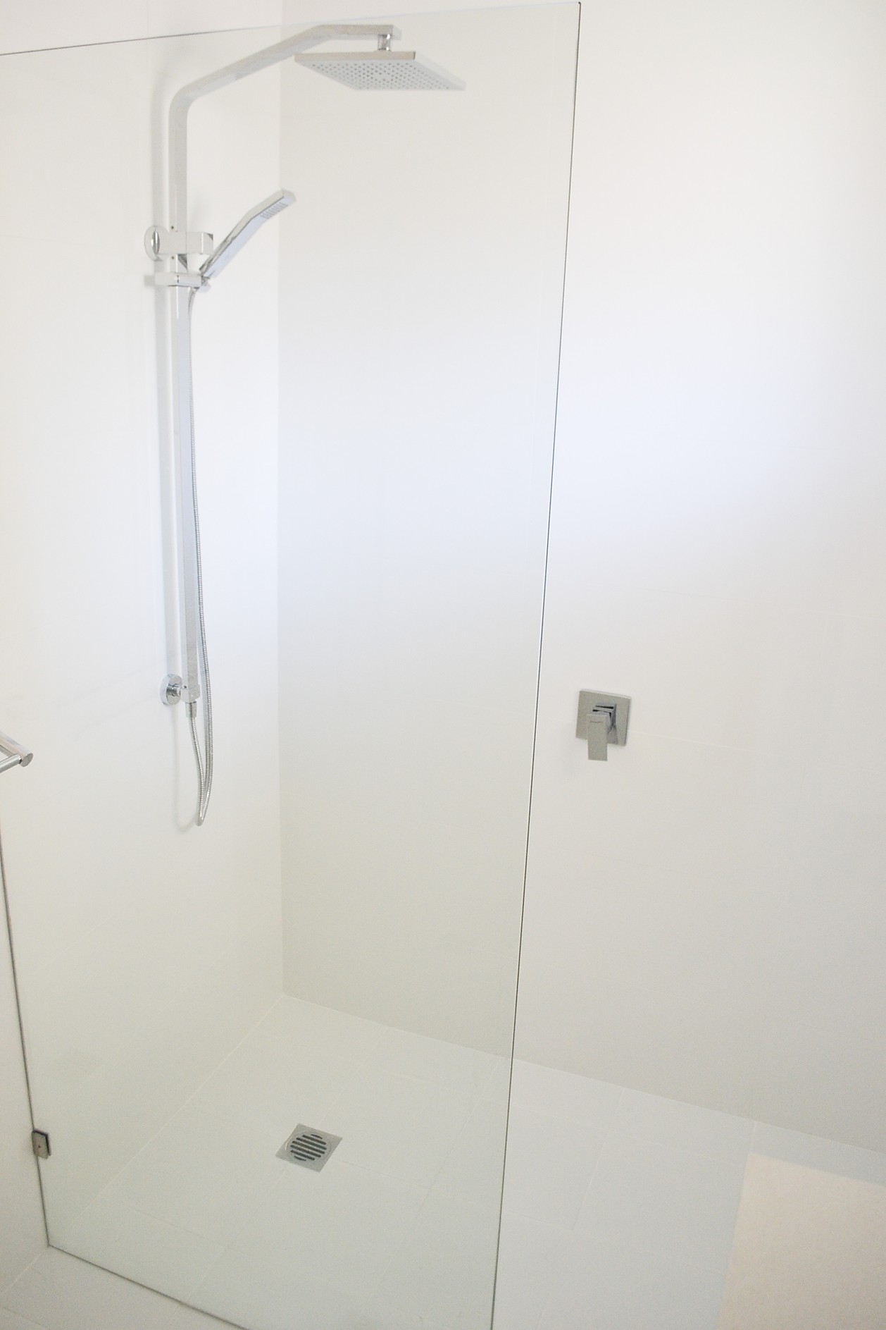 Frosted V Transparent (Shower Screens) - On The Ball Bathrooms