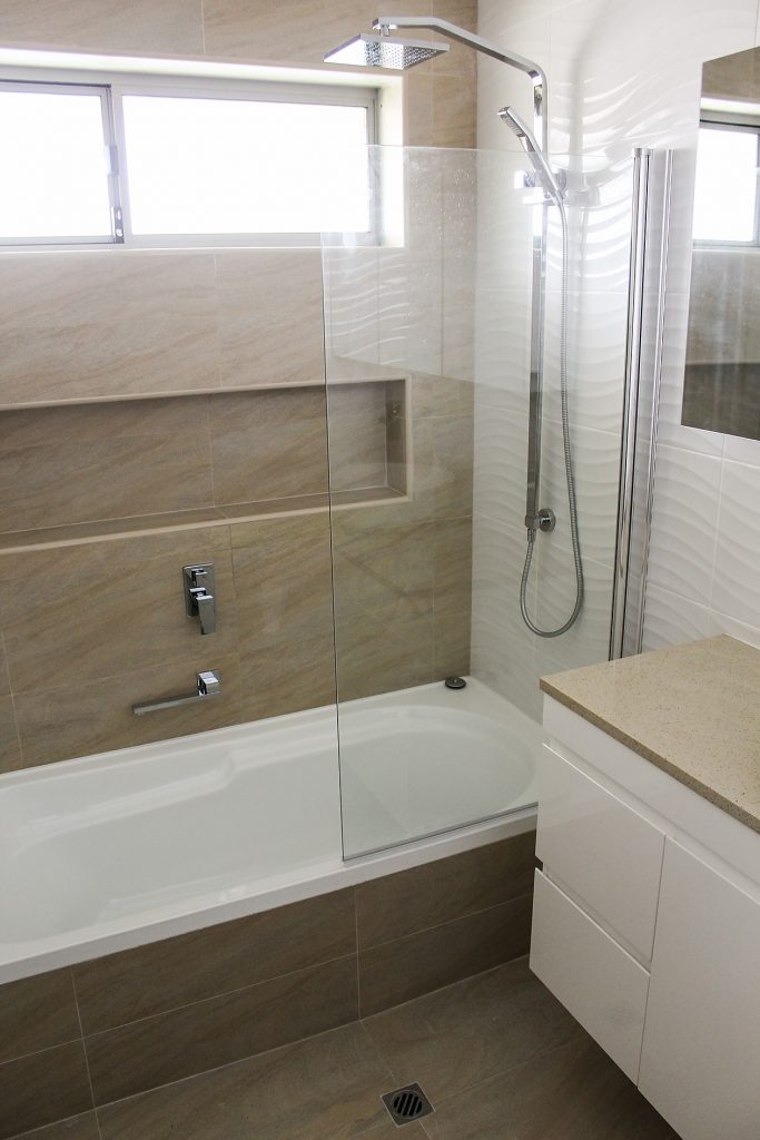 Shower Box - On The Ball Bathrooms